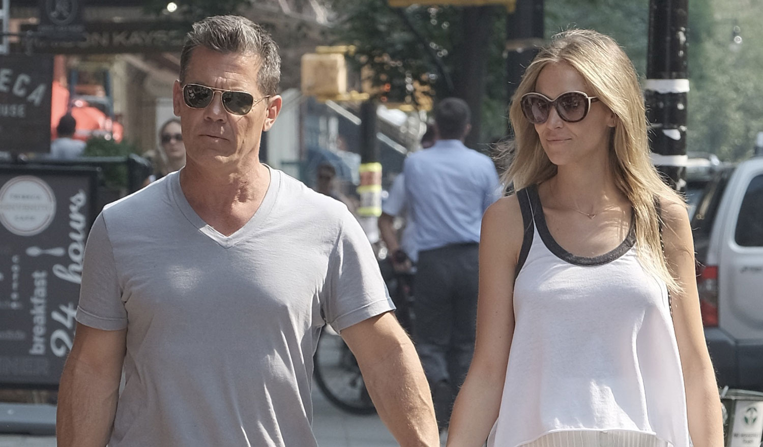 Josh Brolin & Wife Kathryn Enjoy a Beautiful Day in New York | Josh ...