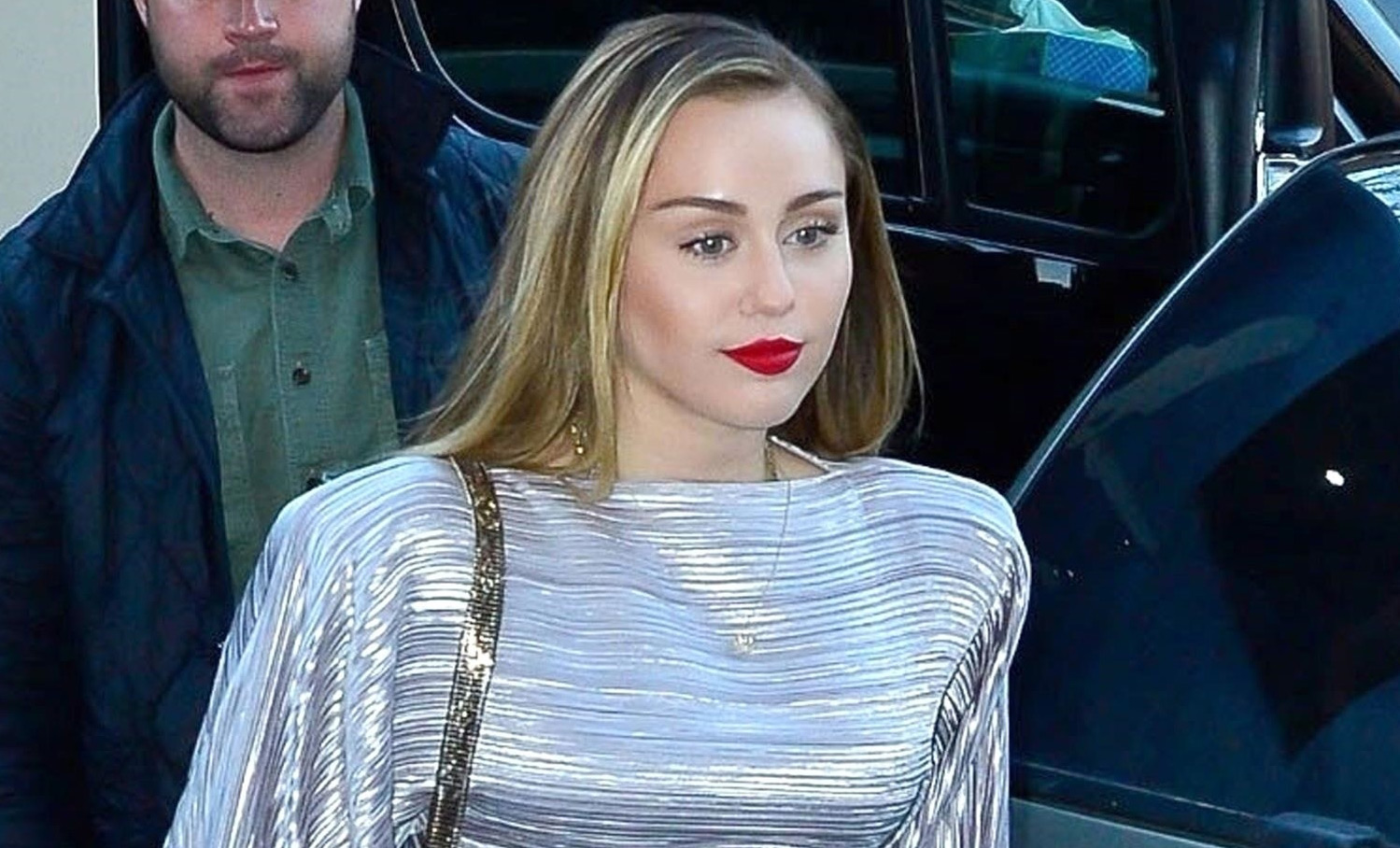 Miley Cyrus Smokes Weed Again Thanks to Her Mom Tish | Mark Ronson ...