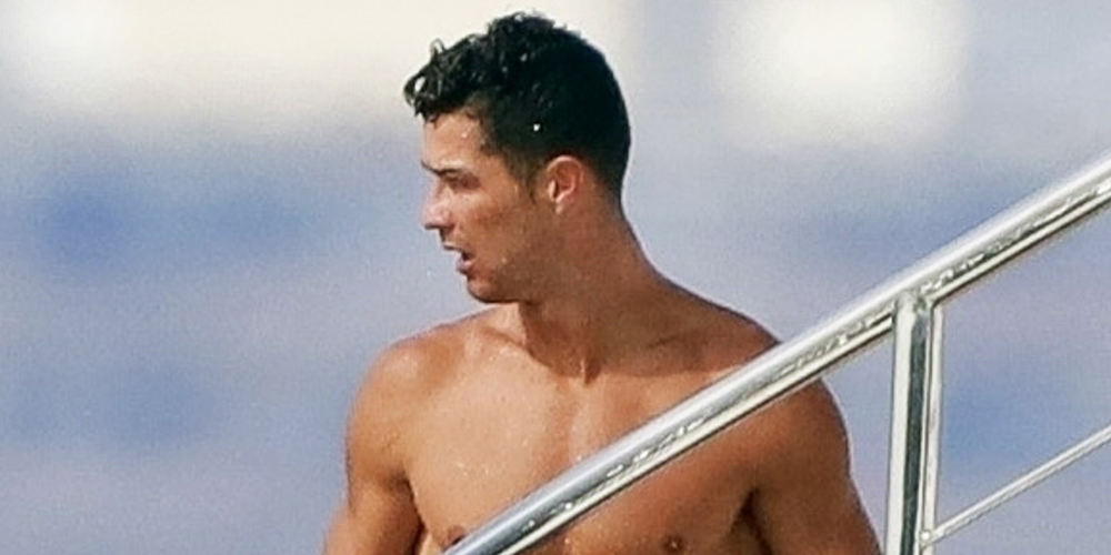 Cristiano Ronaldo Shows Off His Ripped Shirtless Body on a Family ...