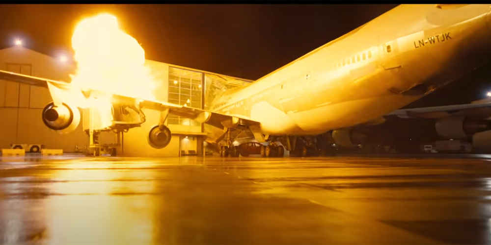 Christopher Nolan Bought a Real Boeing 747 Plane To Blow Up For ‘Tenet ...
